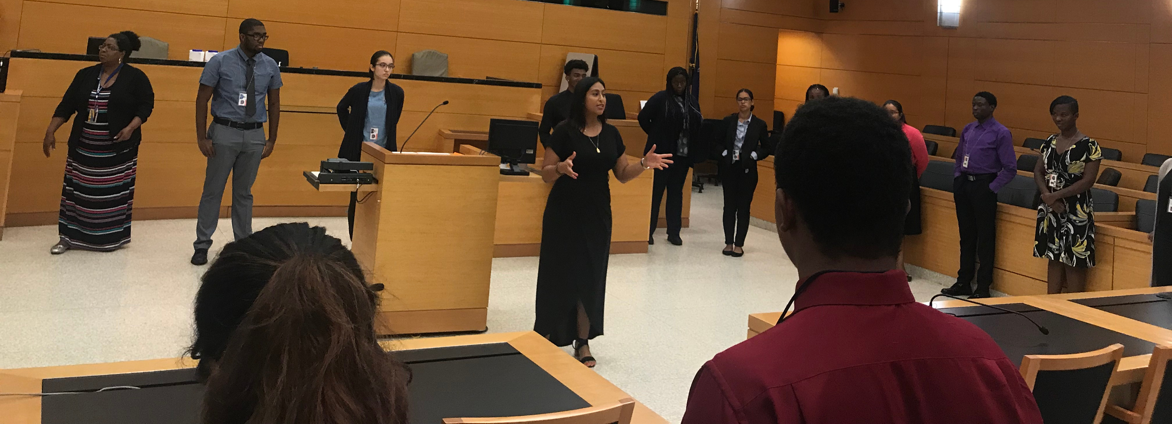 Michele Talking n the group – Mastering Mindfulness with Michelle Enriquez